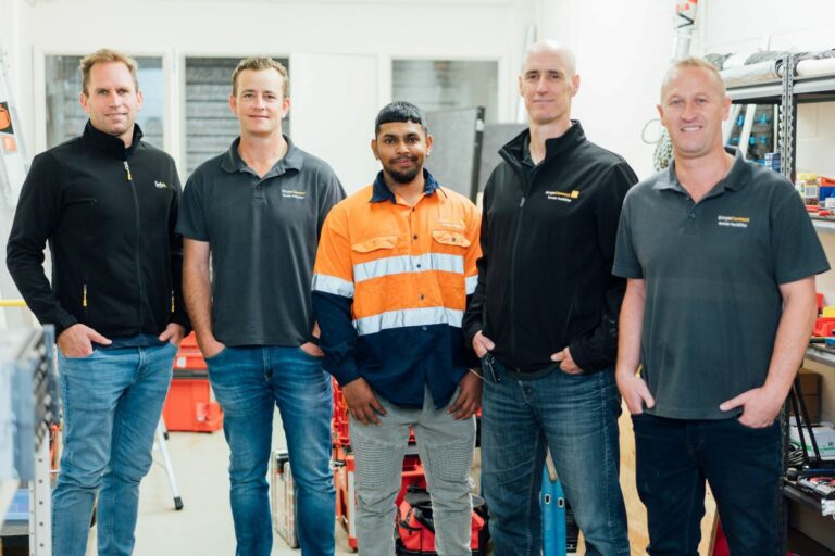 The Similarities and Differences Between IT and OT | IT Support ...